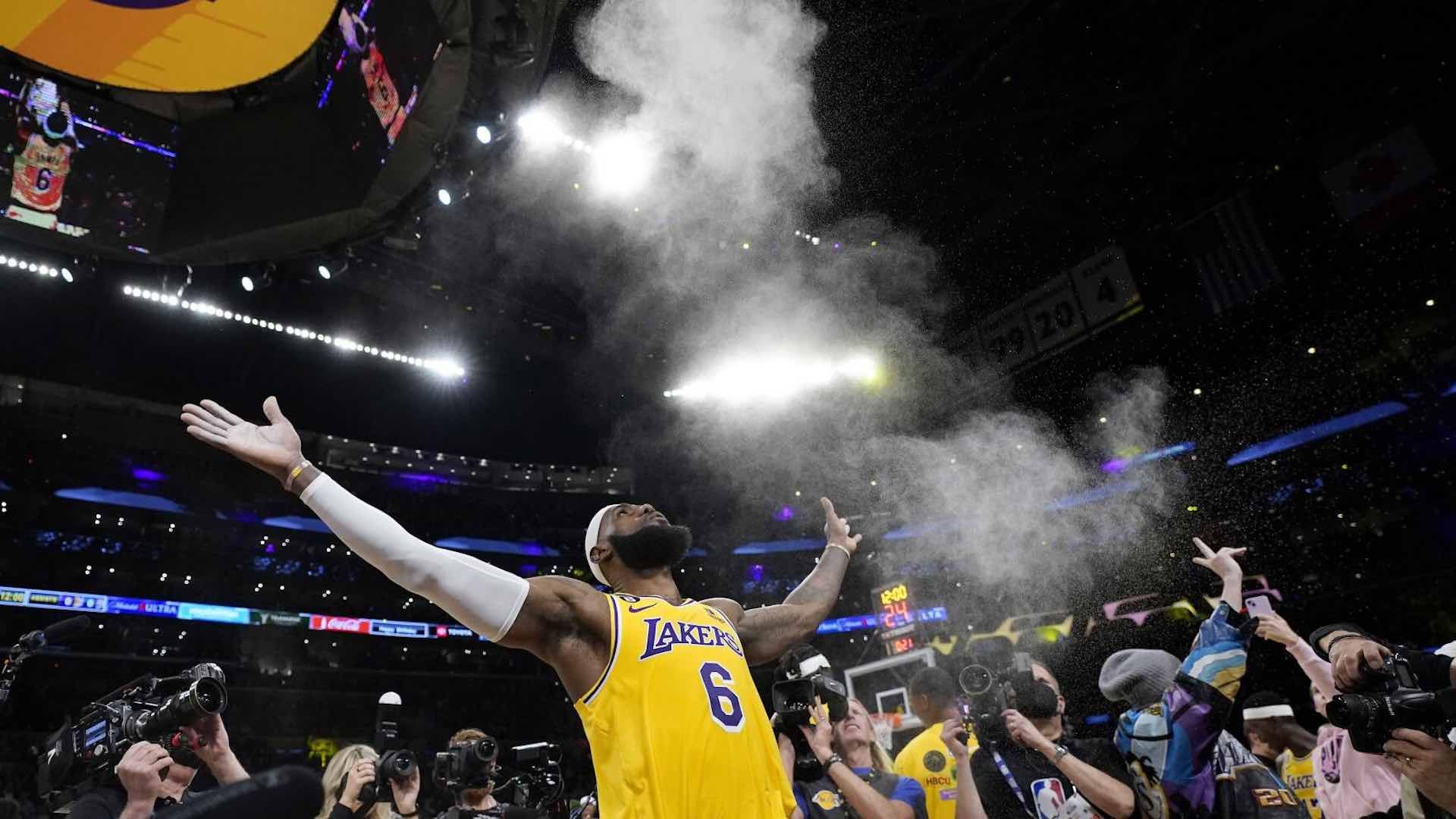 On a starry LA night, LeBron James made NBA history - Kuwait Beacon